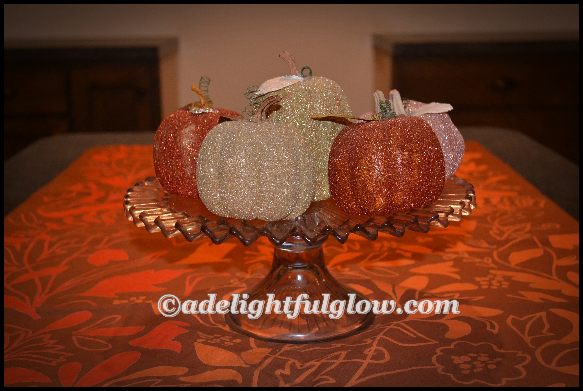 My Little Bit of Fall Decor ⋆ A Delightful Glow
